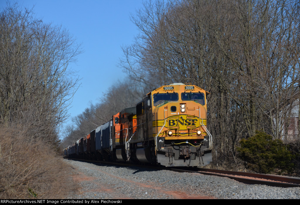 BNSF 9885